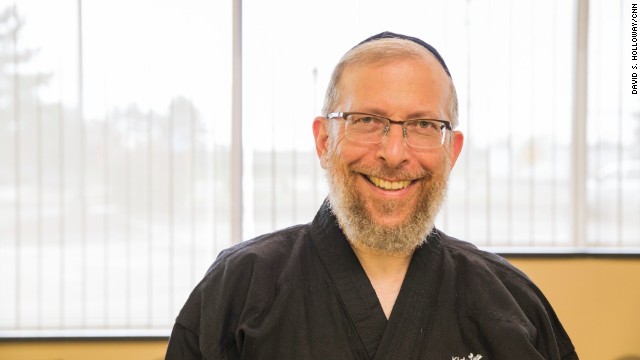 Man uses martial arts to help kids struggling with pain | Patient ...