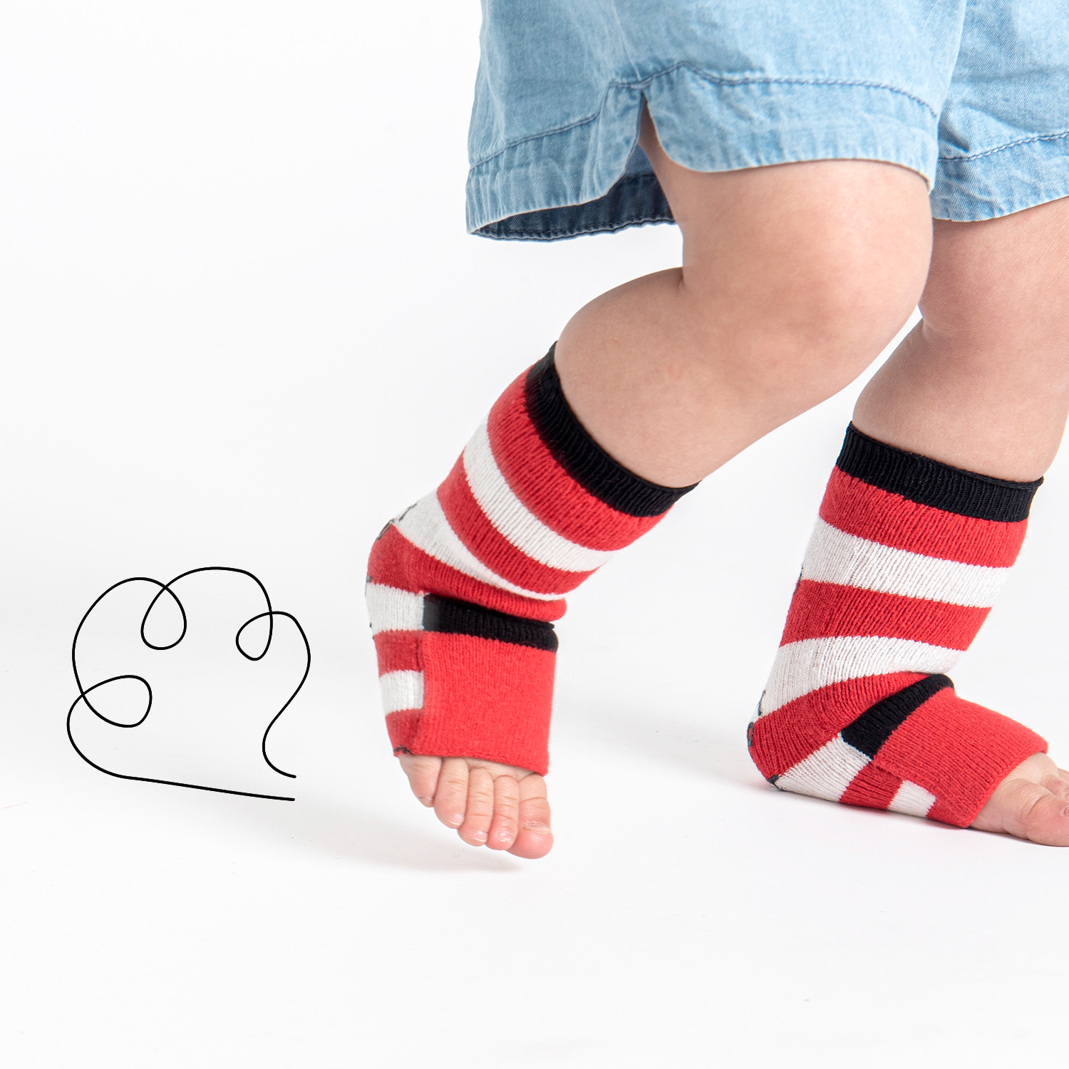 Mum comes up with socks for sensory play | Patient Innovation