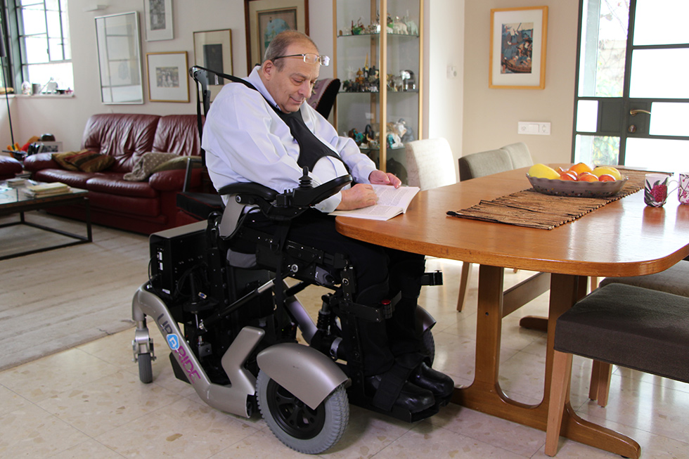 Tetraplegic invents mobility device to help him stand up | Patient ...