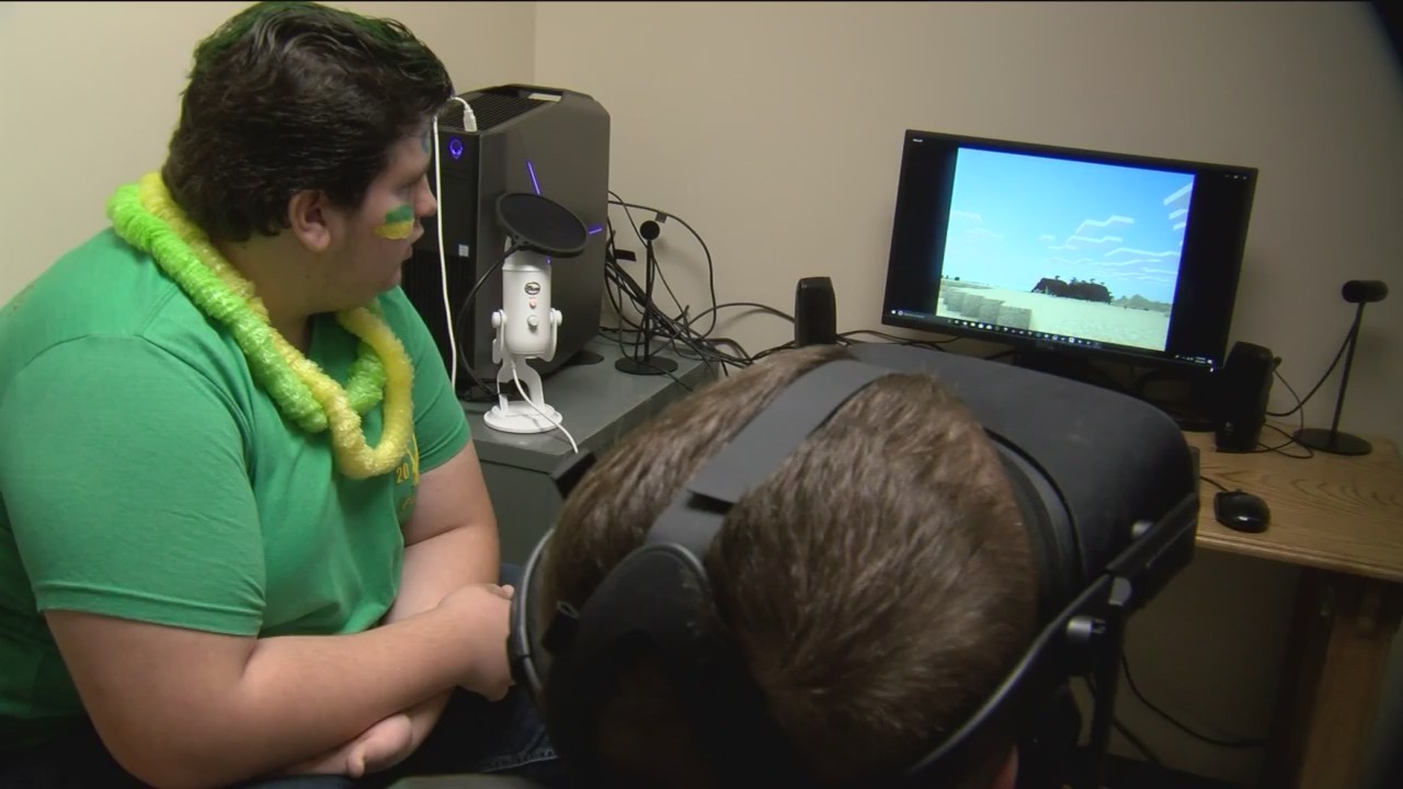 Muscular dystrophy patient creates virtual reality physical therapy ...
